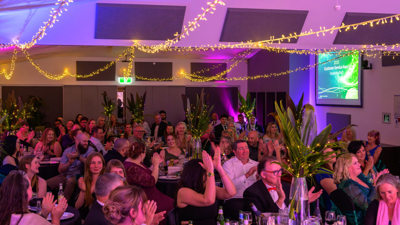 Real or fake? How to spot a fake bank note. — Summerland Bank